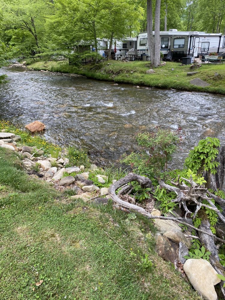 CROSS CREEK RV PARK - Updated May 2025 - 18 Photos - 142 Soaring Hawk ...