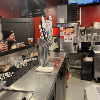 VILLAGE ROAD PIZZERIA - Updated September 2024 - 184 Photos & 317 ...