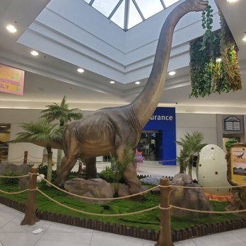 WOODSIDE SQUARE - Updated January 2026 - 134 Photos & 29 Reviews - 1571 ...