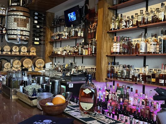 WHISKY LOUNGE - Updated October 2025 - 181 Photos & 121 Reviews - 711 S ...