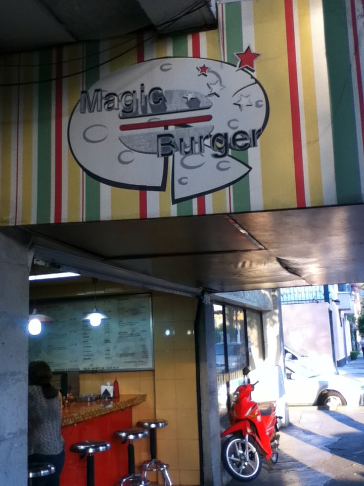MAGIC BURGER - Updated June 2024 - Paseo de los Sauces S/N, México, D.F ...
