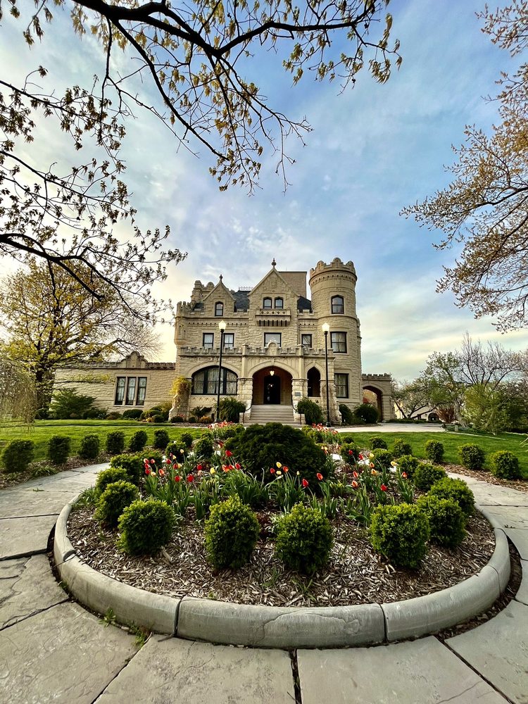 JOSLYN CASTLE - 85 Photos & 17 Reviews - 3902 Davenport St, Omaha, NE ...