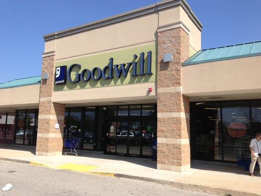 GOODWILL STORE & DONATION CENTER - Updated January 2025 - 21 Photos ...