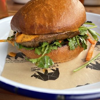 HANDLINE - Updated January 2025 - 586 Photos & 711 Reviews - 935 ...