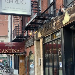 GARLIC NEW YORK PIZZA BAR - Updated March 2025 - 334 Photos & 511 ...