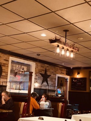 RAILSIDE TAVERN - 88 Photos & 78 Reviews - 460 Hartford Pike, Dayville ...