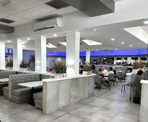 POPPIES RESTAURANT & DELI - Updated January 2026 - 416 Photos & 447 ...