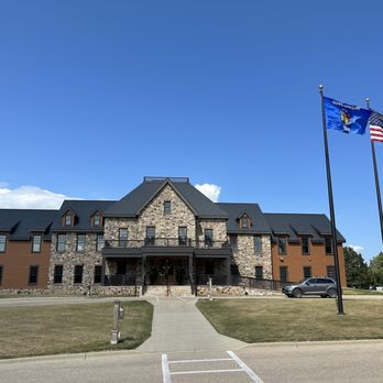 THE BELOIT CLUB - Updated October 2025 - 36 Photos & 11 Reviews - 2327 ...