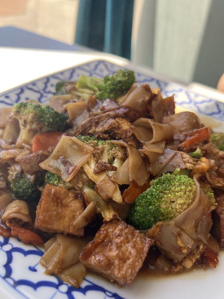 TOM YUM - Updated January 2026 - 359 Photos & 620 Reviews - 13736 W ...