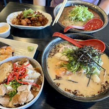 GIANT RAMEN & SUSHI - Updated May 2025 - 629 Photos & 714 Reviews ...