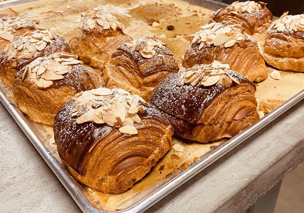 EAST ROCK BREADS - Updated October 2025 - 40 Photos & 20 Reviews - 942 ...