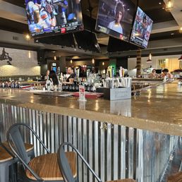 SQUARE PEG PIZZERIA - Updated November 2025 - 107 Photos & 34 Reviews ...