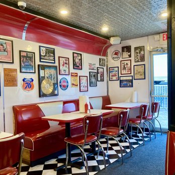 62 CLASSIC’ DINER - Updated December 2025 - 38 Photos & 46 Reviews ...