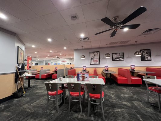 Friendly’s - Book a Table - Updated November 2025 - 146 Photos - 193 ...