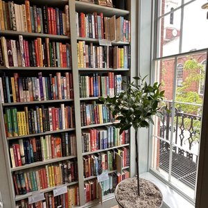 BEACON HILL BOOKS & CAFE - 101 Photos & 42 Reviews - 71 Charles St ...