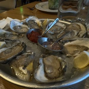 FLYING DECOY BAR AND GRILL - Updated November 2024 - 25 Photos & 11 ...