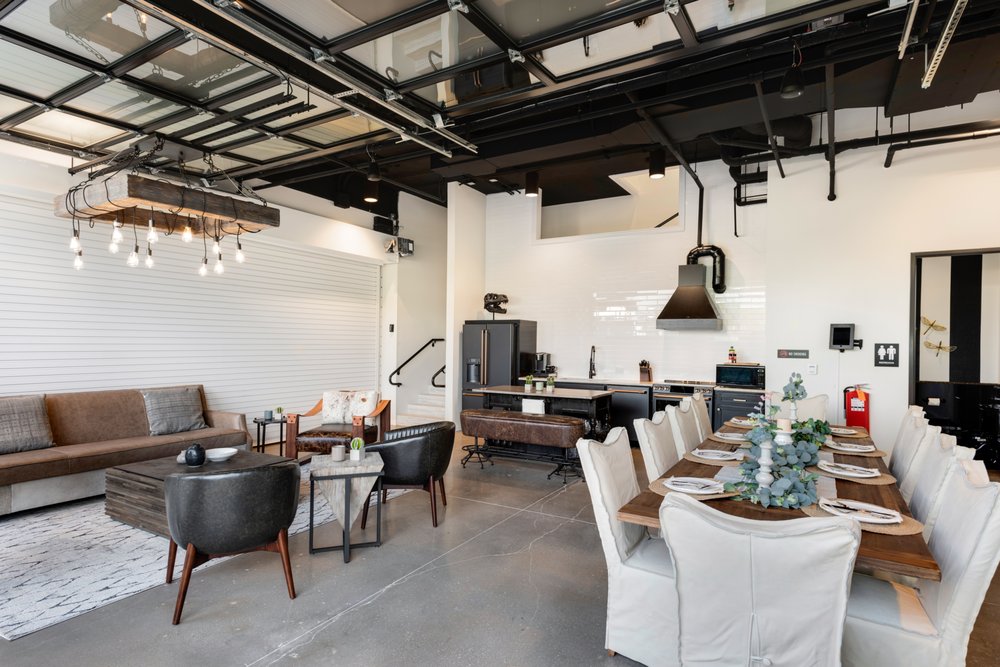 INN CAHOOTS - 64 Photos & 17 Reviews - 1221 E 6th St, Austin, TX - Yelp