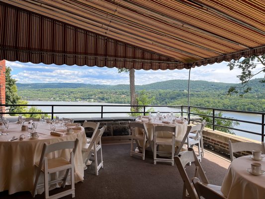 MACARTHUR’S RIVERVIEW RESTAURANT - Updated December 2025 - 88 Photos ...