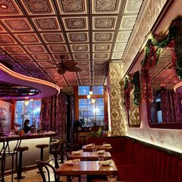 PAPI - Updated October 2025 - 265 Photos & 98 Reviews - 18 Exchange St ...