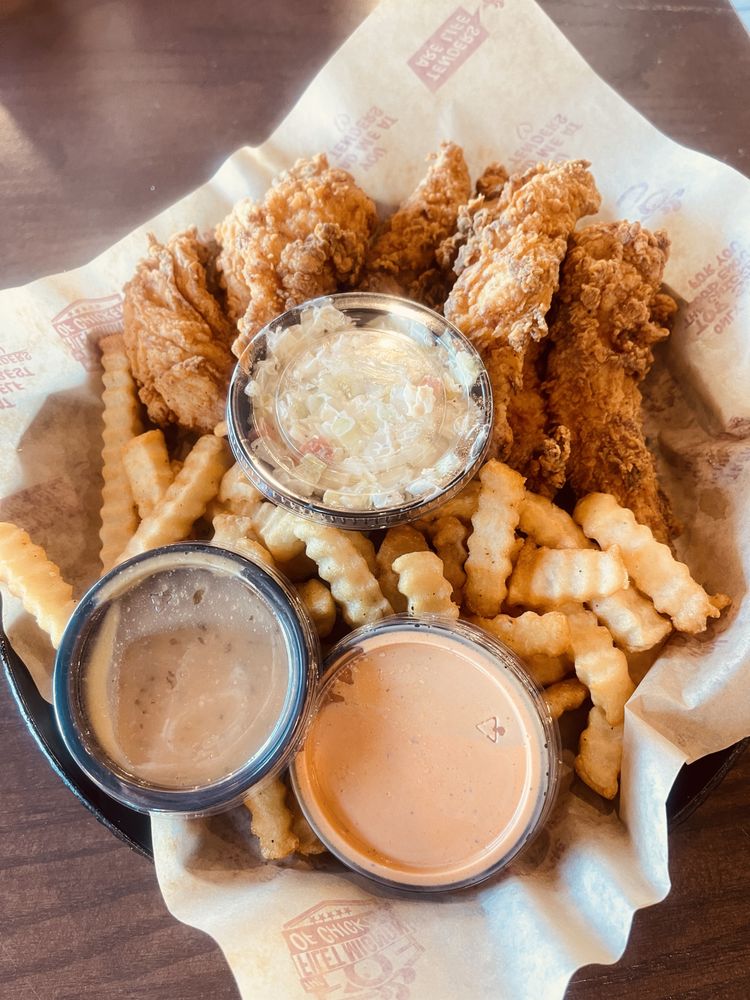 HUEY MAGOO’S CHICKEN TENDERS - Updated October 2025 - 29 Photos & 27 ...