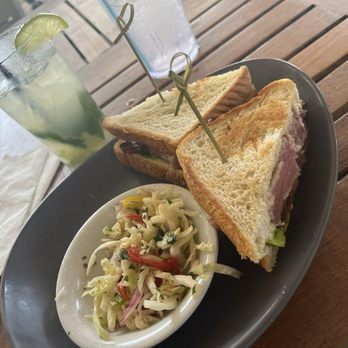 SUNSET POINTE - Updated April 2024 - 698 Photos & 530 Reviews - 831 N ...