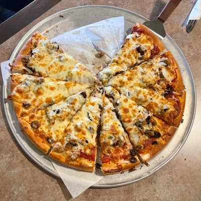 CASCADE PIZZA - Updated July 2025 - 36 Photos & 71 Reviews - 852 W ...