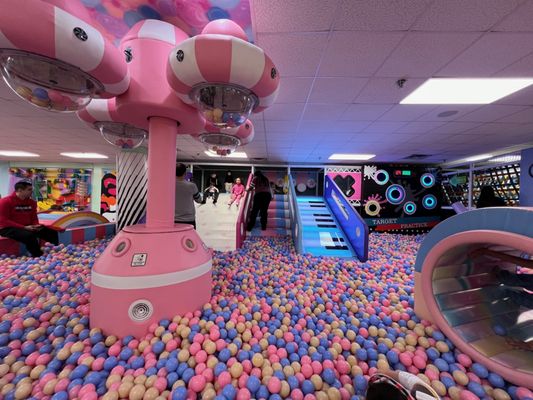 SWEETSPOT PLAYHOUSE - Updated August 2024 - 12 Photos - 333 Avenue X ...