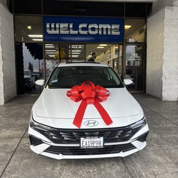 LITHIA HYUNDAI OF FRESNO - Updated April 2025 - 336 Photos & 528 ...