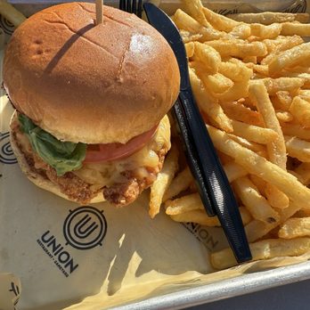 UNION RESTAURANT & GAMEYARD - Updated January 2026 - 519 Photos & 209 ...