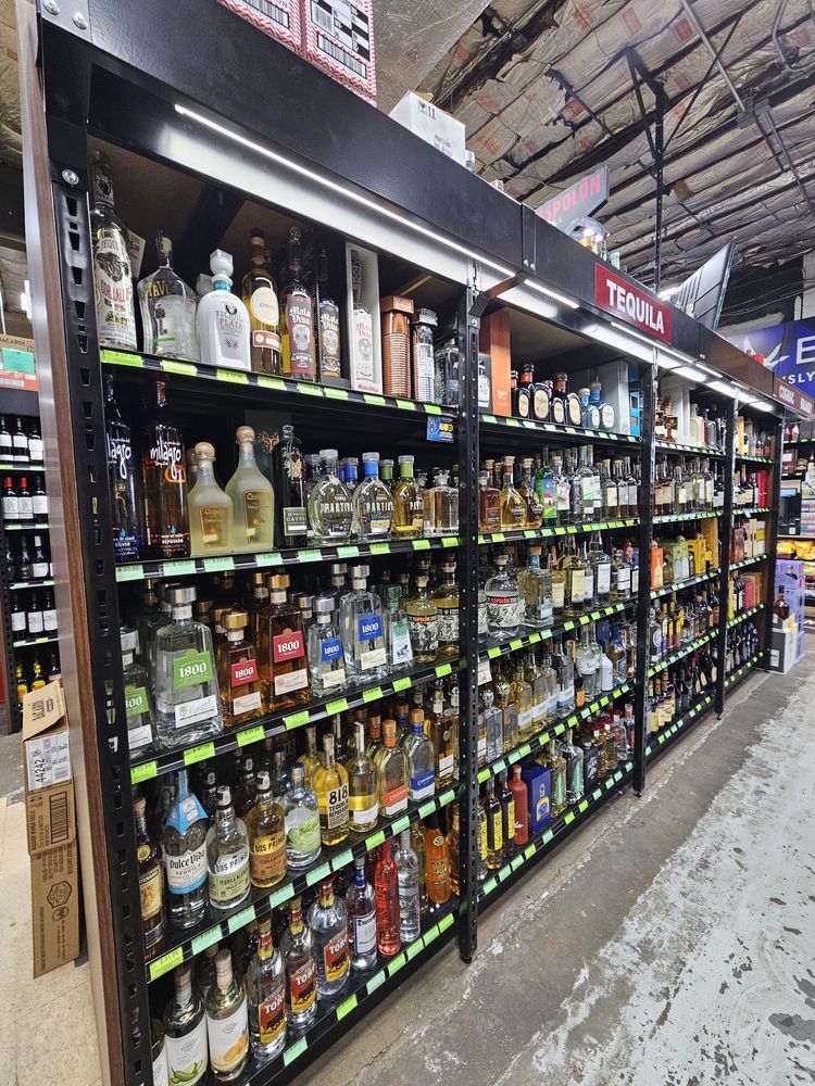 LIQUOR WAREHOUSE - Updated October 2025 - 16 Photos & 13 Reviews - 300 ...