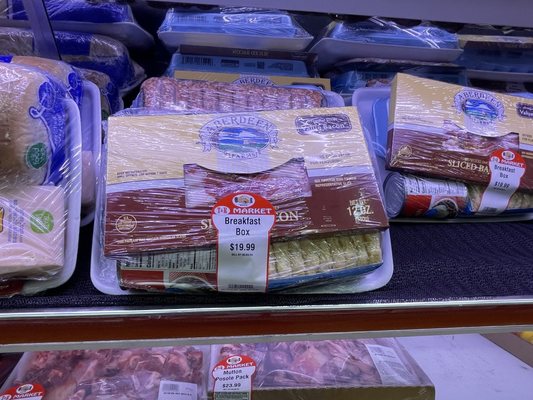 T&R MARKET - Updated January 2026 - 45 Photos - 667 N Hwy 491, Gallup ...