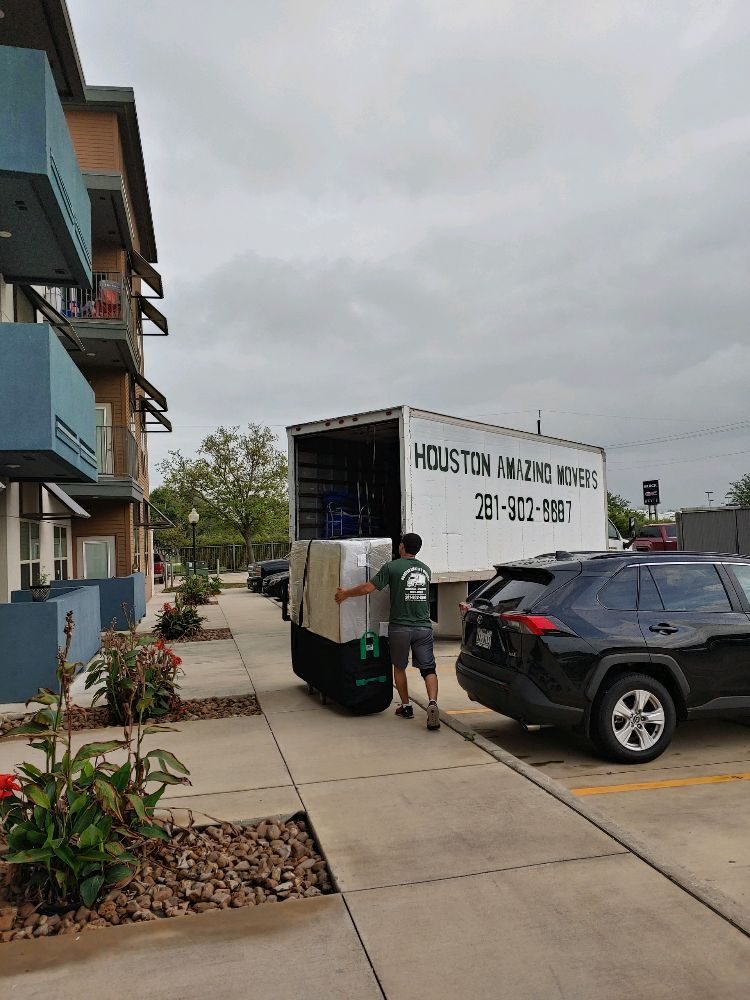 HOUSTON AMAZING MOVERS - Updated July 2025 - 26 Photos - Houston, Texas ...
