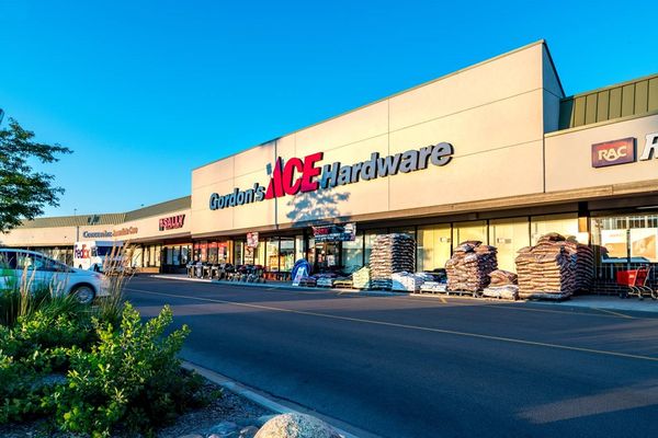 RIVERSIDE SQUARE & RIVER’S EDGE - Updated July 2025 - 3145 S Ashland ...