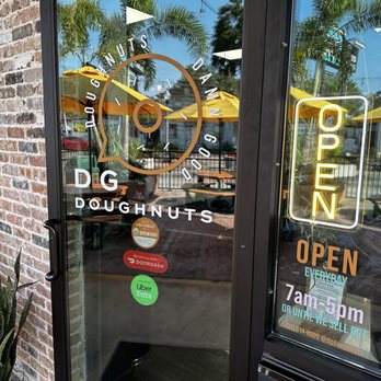 DG DOUGHNUTS - Updated December 2024 - 1366 Photos & 465 Reviews - 29 W ...