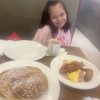 WHITESTONE DINER - Updated September 2025 - 62 Photos & 103 Reviews ...