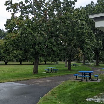 ENFIELD PUBLIC LIBRARY - Updated October 2025 - 17 Photos - 104 Middle ...