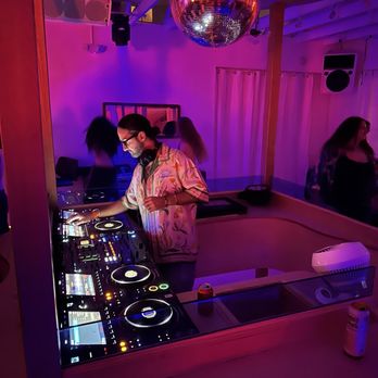 ZEY ZEY - Updated January 2025 - 42 Photos & 20 Reviews - 353 NE 61st ...