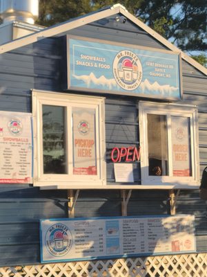 MR FREEZE SNOWBALL SNACKS AND FOOD - Updated October 2025 - 18 Photos ...