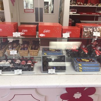 BUFFETT’S CANDIES - Updated January 2026 - 163 Photos & 91 Reviews ...