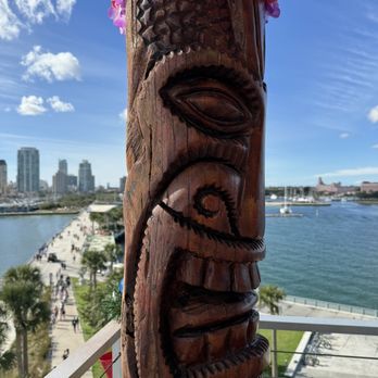 PIER TEAKI - Updated June 2024 - 509 Photos & 236 Reviews - 800 2nd Ave ...