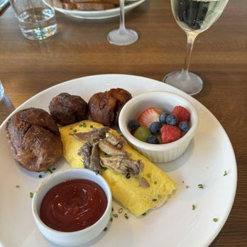 GEMINI - Updated August 2024 - 524 Photos & 696 Reviews - 2075 N ...