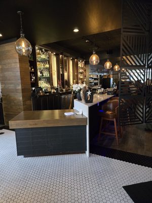 TABLE 33 - Updated June 2026 - 506 Photos & 430 Reviews - 45 W 4th St ...