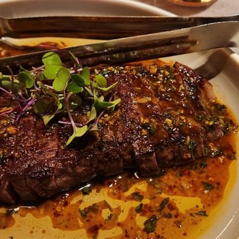 8 EAST - Updated March 2025 - 1759 Photos & 618 Reviews - 8 Fremont St ...