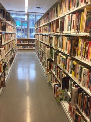 QUEENS PUBLIC LIBRARY - ELMHURST - Updated December 2025 - 92 Photos ...