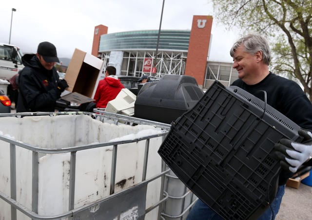 METECH RECYCLING - Updated December 2024 - 11 Photos - 6200 Engle Way ...