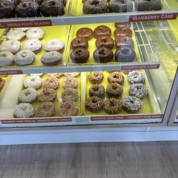 TONYS DONUTS - Updated December 2025 - 77 Photos & 58 Reviews - 11525 ...