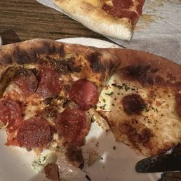 THE HALL’S PIZZA KITCHEN - Updated January 2026 - 863 Photos & 716 ...