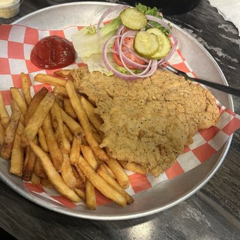 FLAT CREEK - Updated October 2025 - 63 Photos & 60 Reviews - 215 S E St ...