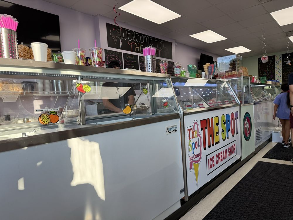 THE SPOT ICE CREAM SHOP - Updated December 2025 - 35 Photos & 34 ...