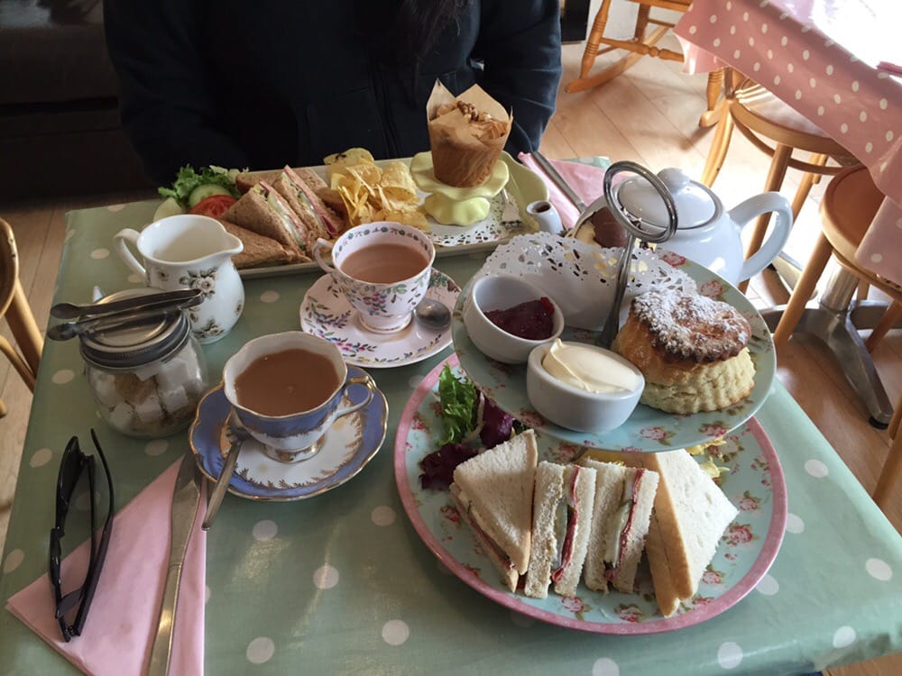 THE PARLOUR TEAROOM - Updated August 2025 - Harrow Way, Hants ...
